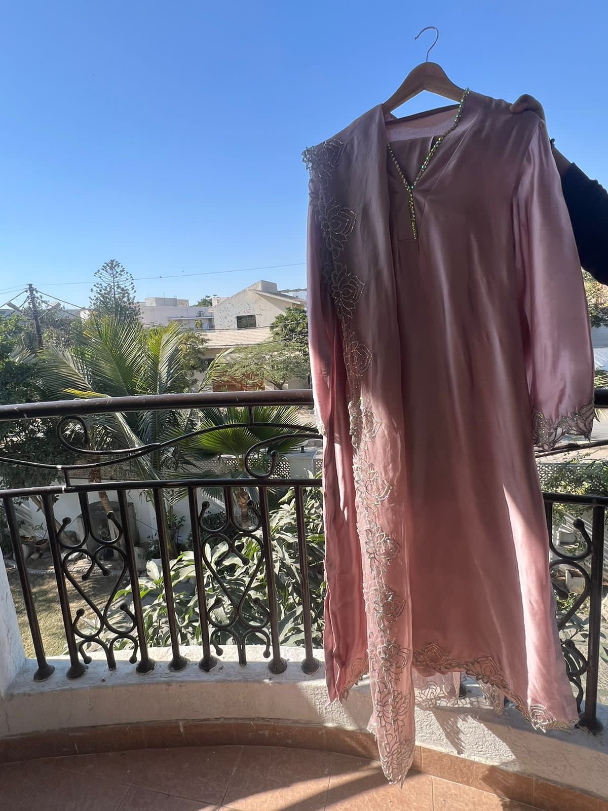 AMNA ARSHAD R31645 - saniyacloset.com